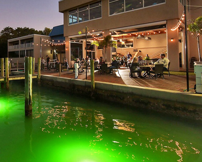 Don't let the unassuming entrance fool you—this beige facade hides seafood treasures that would make Neptune himself swim over for dinner.