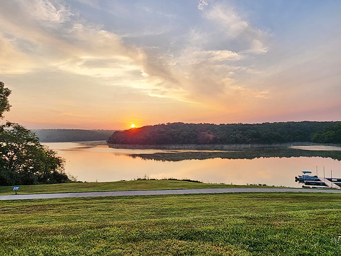 Sunset magic at Forest Lake transforms Thousand Hills into a watercolor painting. Mother Nature showing off again with her evening light show.