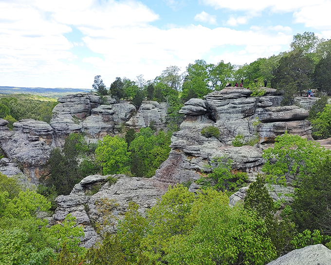 Garden of the Gods showcases nature's artwork in full autumn splendor. Illinois decides to casually flex geological muscles that would make Colorado jealous.