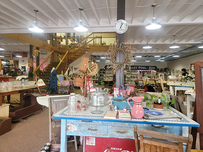 The unassuming blue exterior with pink-trimmed roof doesn't telegraph the wonderland within. Like a treasure chest, it's what's inside that counts.