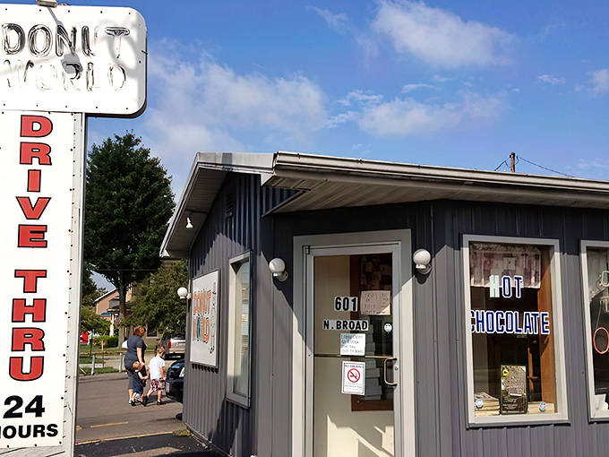 The unassuming gray building with its vintage sign doesn't scream "food paradise," but locals know better. Some treasures don't need flashy packaging.