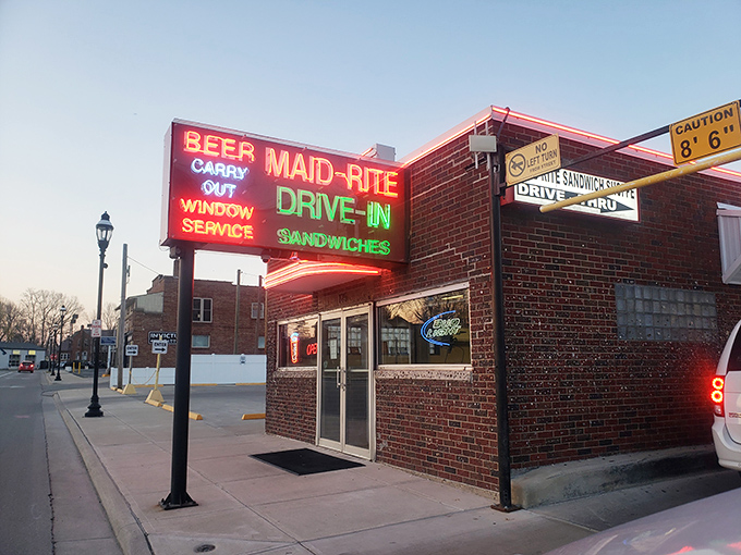 That neon sign doesn't lie &ndash; this brick beauty promises sandwich perfection and delivers beyond your wildest dreams.