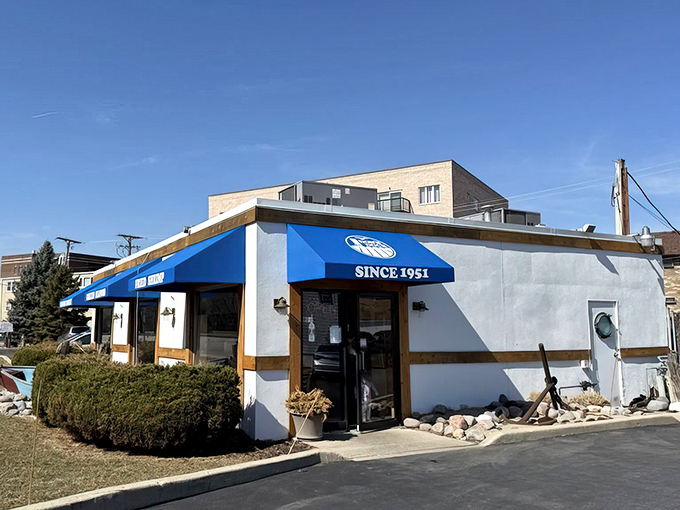 Since 1951, this unassuming white building with bright blue awnings has been Des Plaines' answer to the age-old question: "Can you find great seafood in the Midwest?"