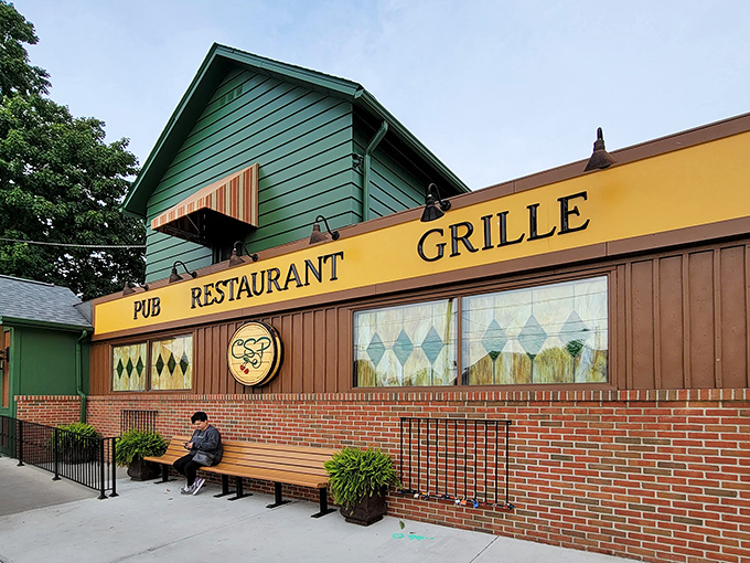 The green exterior of Cherry Street Pub welcomes you with its bright yellow signage&mdash;like that friendly neighbor whose house always smells amazing at dinnertime.