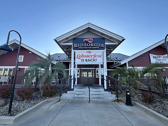 The unassuming exterior that houses seafood dreams - sometimes the best treasures hide in plain sight.