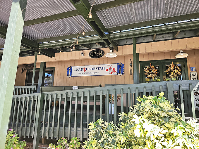 A slice of New England hiding in plain sight! The Nauti Lobstah's unassuming exterior houses seafood treasures that would make Neptune himself jealous.