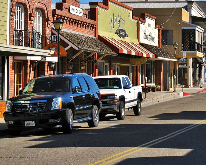 Jackson's Main Street looks like a movie set, but the charm is 100% authentic &ndash; complete with historic storefronts that whisper Gold Rush tales.