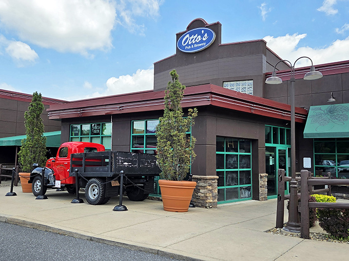 Otto's humble exterior hides liquid treasures that would make craft beer pilgrims weep with joy.