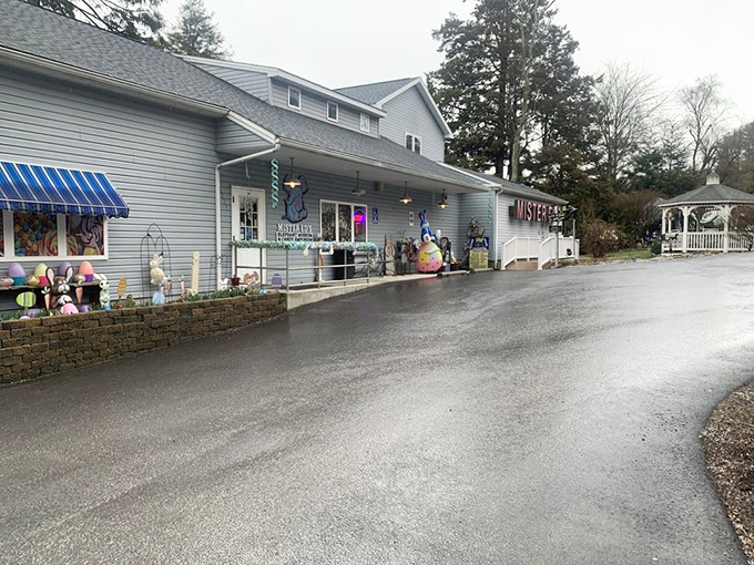 The unassuming exterior hides Pennsylvania's sweetest secret - where elephants and exceptional fudge coexist beautifully.