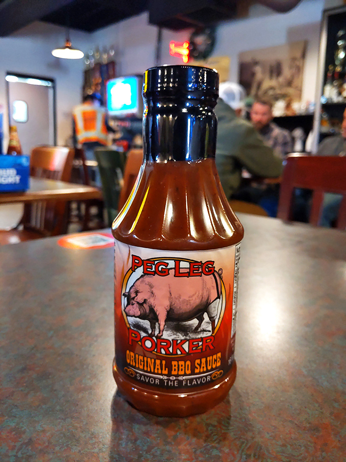 Their house sauce&mdash;not too sweet, not too tangy&mdash;stands ready to enhance, not hide, the smoke-kissed meat that's already a masterpiece.