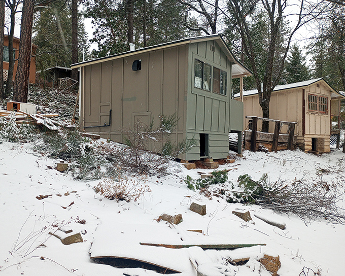 Winter transforms Georgetown's rustic cabins into snow-dusted hideaways. Just add a crackling fire and hot chocolate for peak mountain coziness.