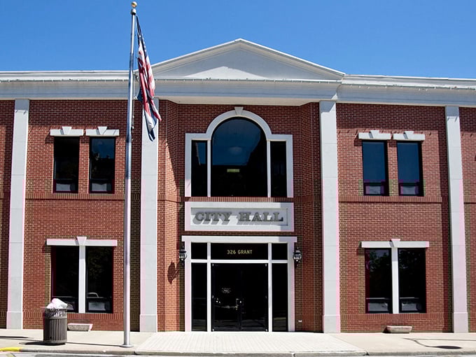 Carthage City Hall stands as a model of midcentury civic architecture. The American flag adds that perfect Norman Rockwell touch to small-town governance.