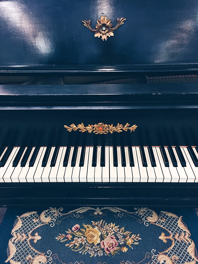 This piano isn't just furniture; it's a time machine. Those keys have probably played everything from Mozart to "Piano Man."
