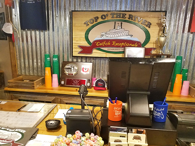 The riverboat logo announces their specialty with pride. Catfish Exception&aacute;le indeed&mdash;a promise they deliver on with every crispy, flaky bite.