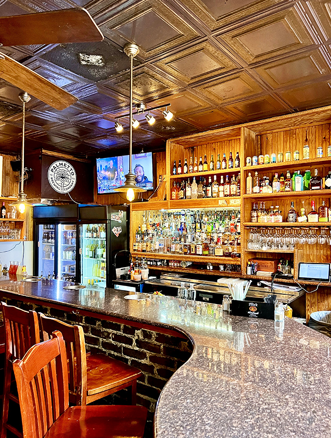 The well-stocked bar promises libations to complement your seafood feast&mdash;because what's a maritime adventure without a little grog?