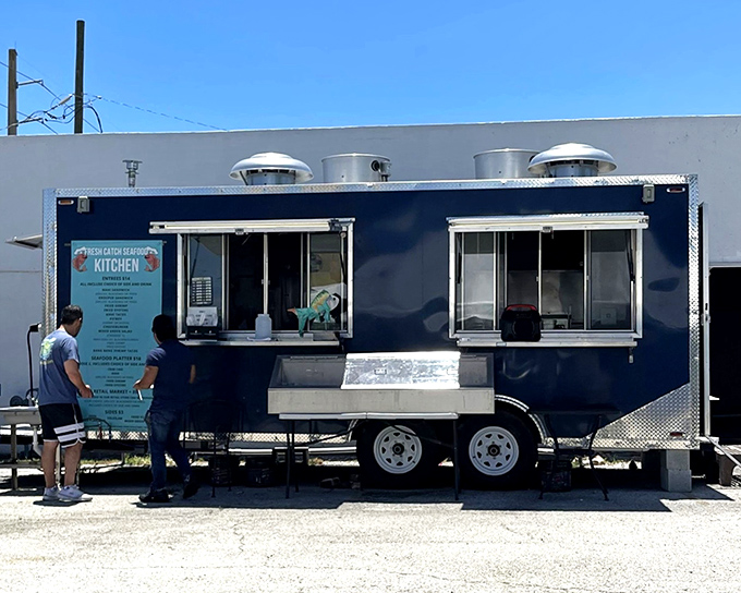 No fancy dining room needed when the food is this good. Just sunshine, fresh air, and seafood that makes you close your eyes in bliss.