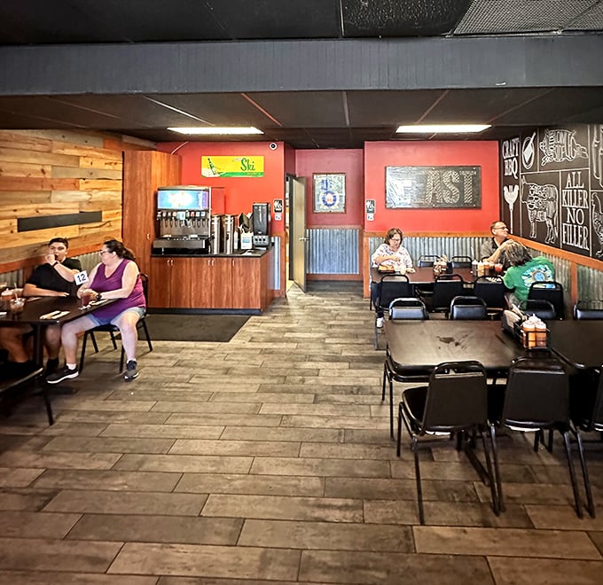 Where strangers become friends over shared barbecue enthusiasm. Notice nobody's looking at their phones&mdash;the food demands full attention.