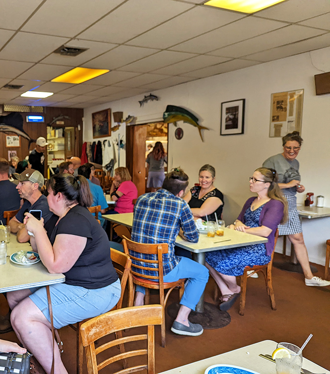 Regulars know that good things come to those who wait, and a packed dining room at Scotty's is just confirmation you've made an excellent life choice.
