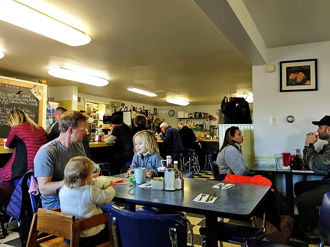 The true heart of any great diner&mdash;happy customers sharing meals and conversations, creating the background music that makes breakfast taste even better.