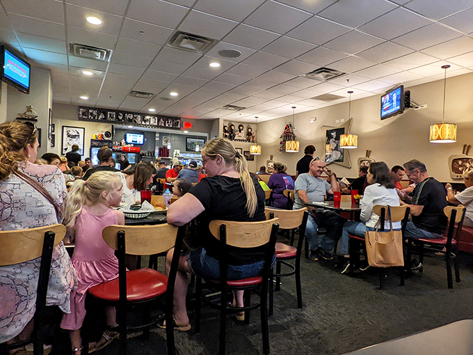 Full tables mean full hearts at Oscar's. Notice how nobody's looking at their phones? That's the magic of food worth paying attention to.