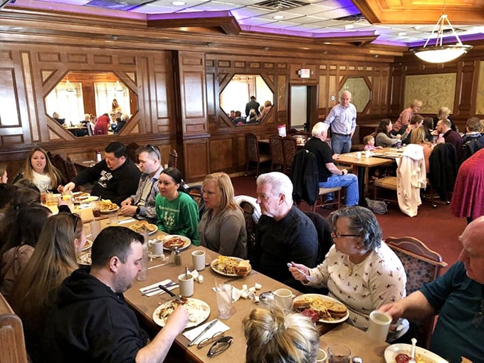 A full house is the best review any restaurant can get. Families and friends gathering around tables, creating memories between bites of comfort food.