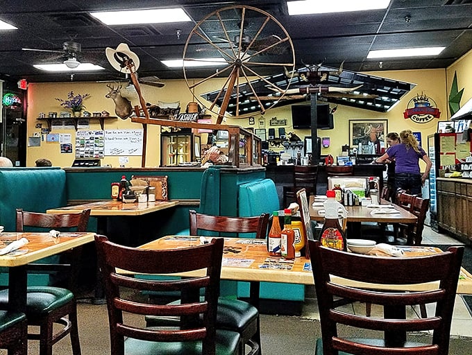 Western-themed d&eacute;cor including wagon wheels and longhorns creates an atmosphere that's part Florida, part frontier, and entirely welcoming.