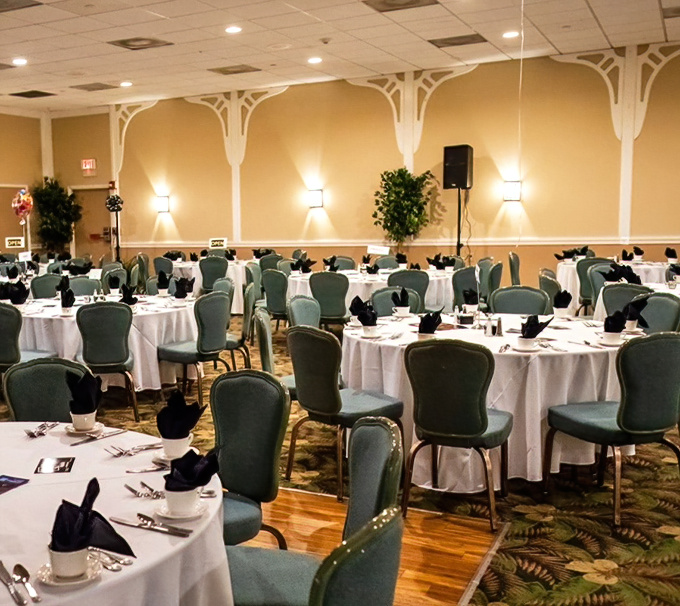 A dining room that says "special occasion" without whispering "you can't afford this"—the perfect backdrop for celebrations or Tuesday night splurges.