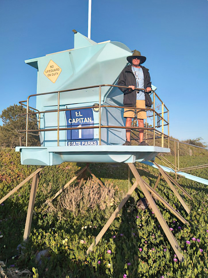 Standing guard over paradise isn't just a job&mdash;it's an enviable lifestyle. This lifeguard tower offers the best office view in California.