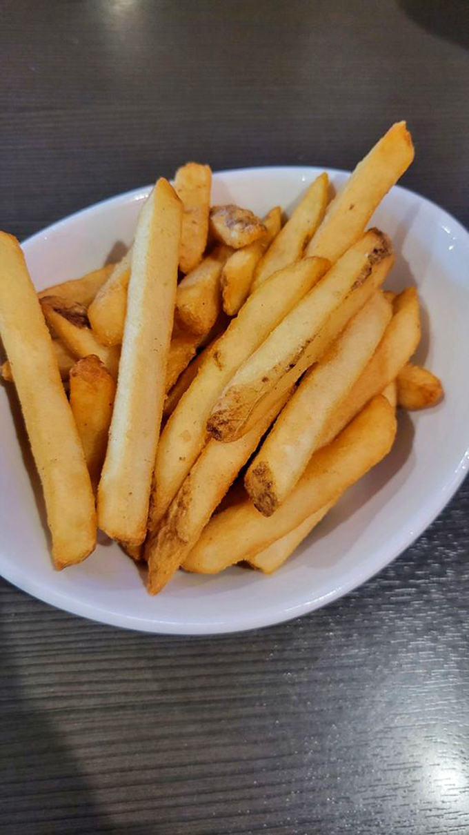 Fries so perfectly golden they belong in Fort Knox. Simple, straightforward, and exactly what you want them to be.