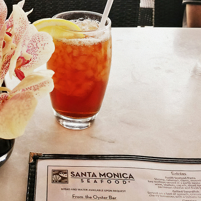 Even the iced tea looks like it's on vacation in Santa Monica. Refreshingly uncomplicated, like all the best California experiences.