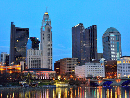 This Scenic Town In Ohio Is So Pretty, It's Practically A Postcard