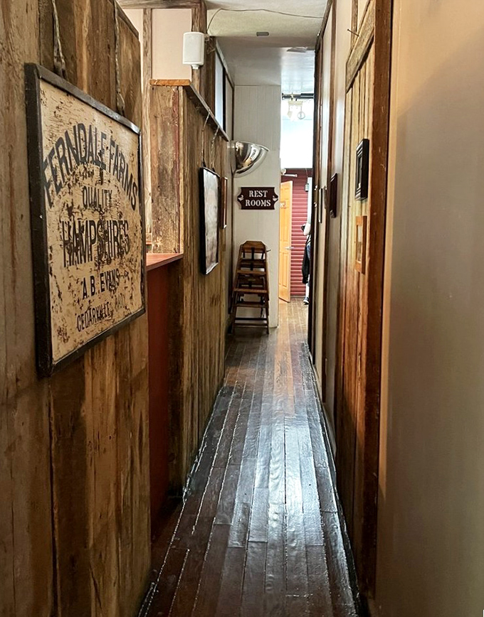 Walking these worn wooden hallways feels like stepping through time. The floorboards have witnessed more breakfast debates than morning talk shows.