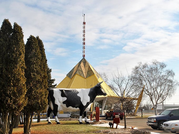 Chatty Belle and the Wisconsin Pavilion create an unlikely architectural duo&mdash;like Frank Lloyd Wright decided to collaborate with a dairy farmer.
