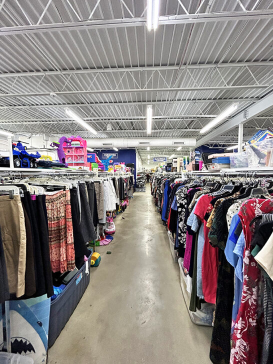 This Gigantic Secondhand Store In Florida Is A Dream Come True For ...