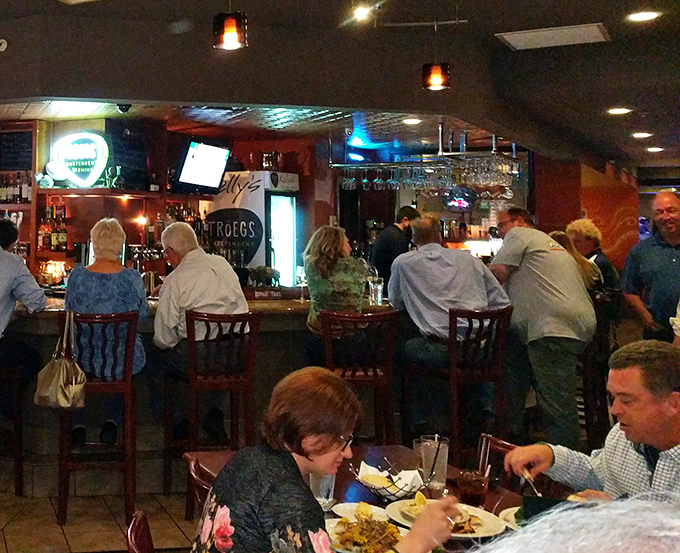 The bar scene at Kelly's proves that great food brings great people together. Strangers at the start, food friends by dessert.