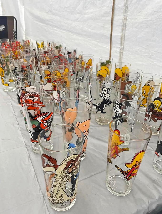 Cartoon characters frozen in glass. Each sip from these vintage tumblers comes with a side of Saturday morning nostalgia.