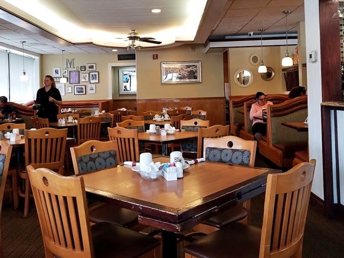 The dining room balances cozy and spacious, like your favorite aunt's house&mdash;if your aunt were an exceptional cook with seating for fifty.