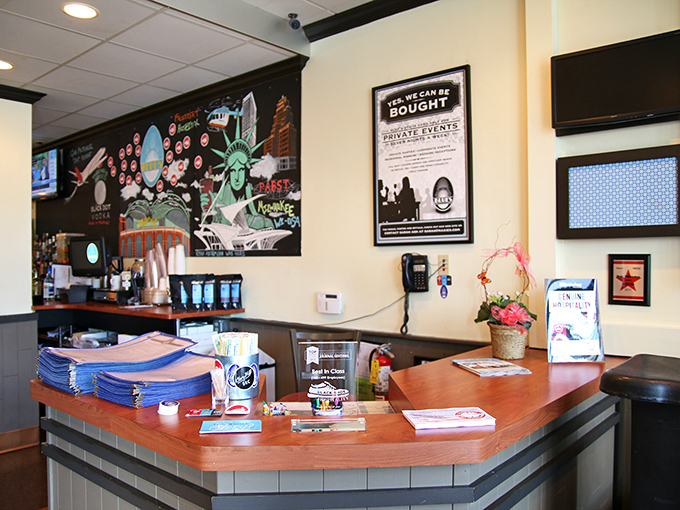 Even the ordering area looks like it was designed by people who understand that anticipation enhances appetite.