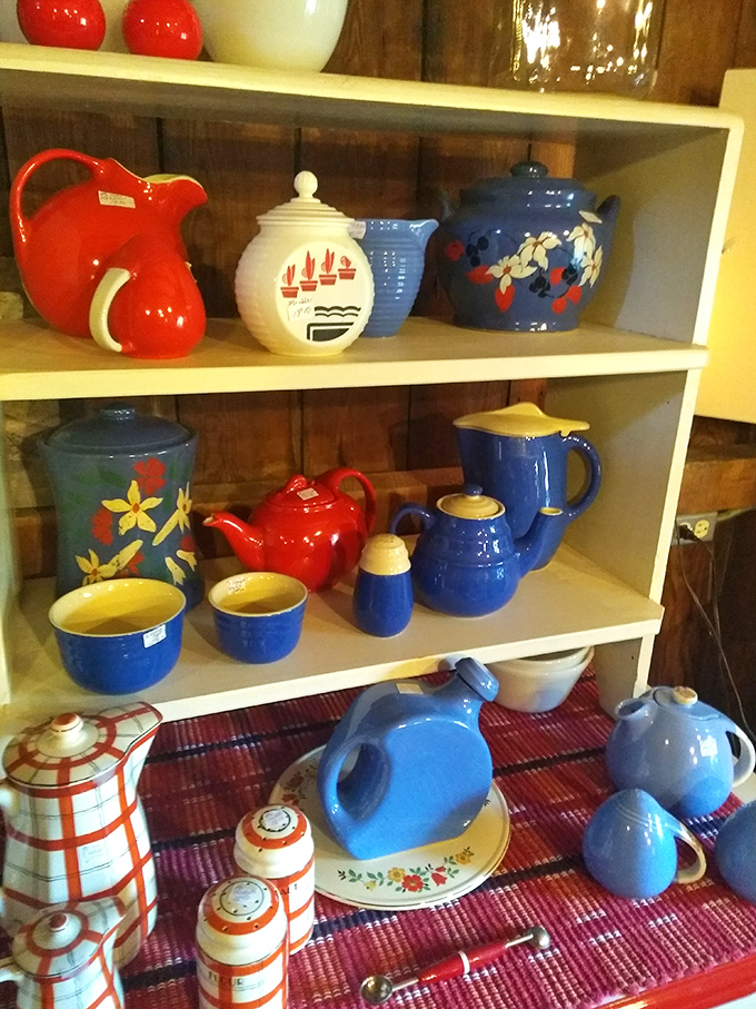 A rainbow of vintage kitchenware that makes modern pottery look downright boring. That cobalt blue practically sings against the cherry red!