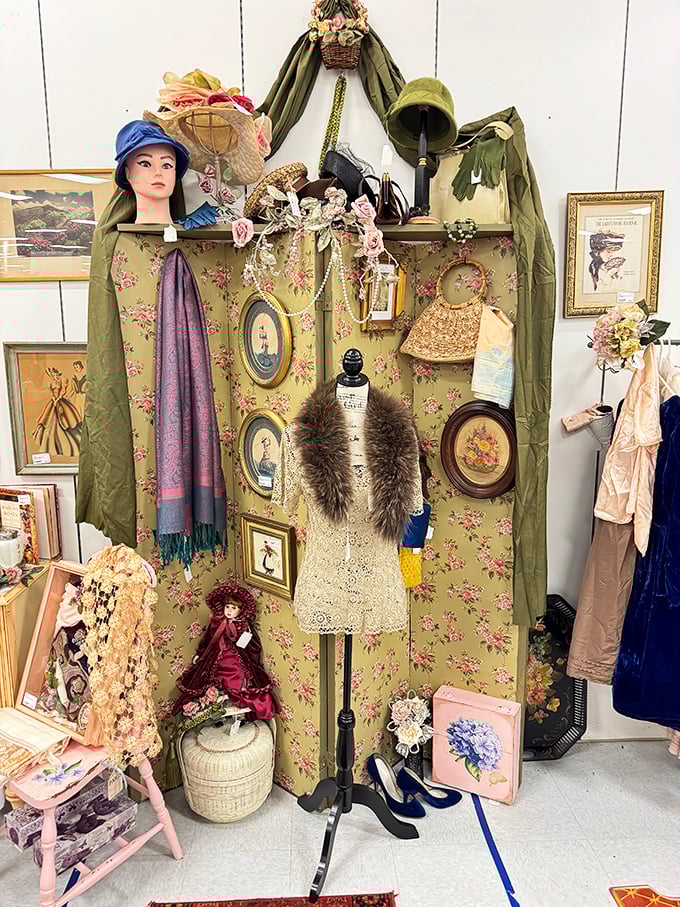 Vintage clothing display that whispers tales of elegant soir&eacute;es and romantic evenings. That fur stole has seen some spectacular nights.
