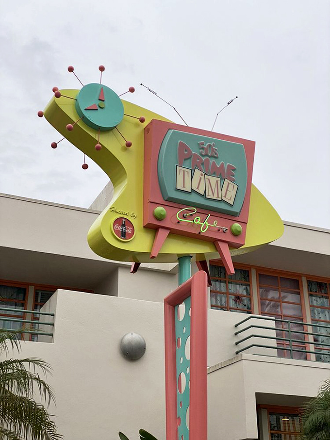 50's Prime Time Caf&eacute;'s retro sign looks like it was designed by the art department of "I Love Lucy" &ndash; perfectly period-appropriate.