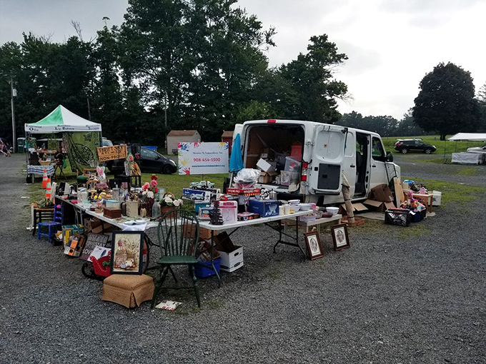 Blue Ridge's vendors set up shop against a backdrop of rolling Pennsylvania hills&mdash;nature's perfect shopping companion.