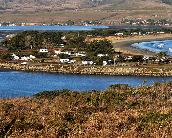 Bodega Bay's working harbor brings fresh seafood from ocean to plate in authentic style. 