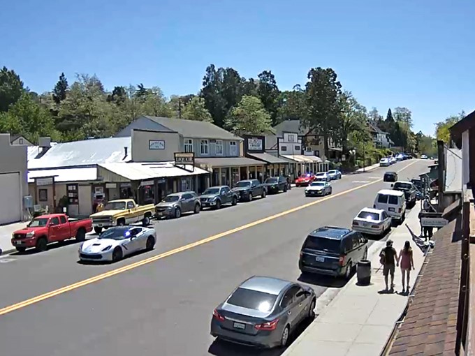 Historic buildings line Julian's charming downtown, where apple pie is practically its own food group and calories don't count on vacation.