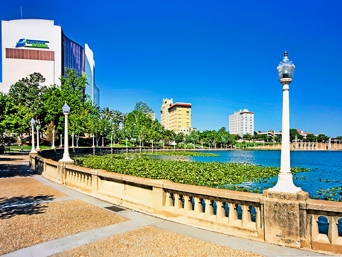 Lakeland's beautiful lake views come with housing prices that leave room in your budget for actually enjoying retirement.