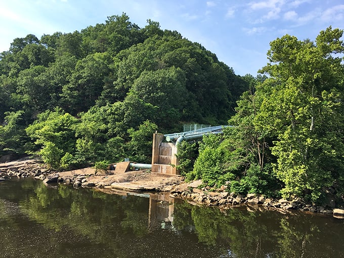 Nestled by the water and surrounded by greenery, Occoquan is a peaceful gem that feels straight out of a Hallmark movie.