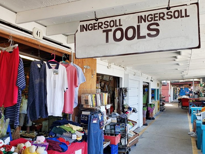 Behind Oldsmar's unassuming exterior lies a wonderland of collectibles, crafts, and can't-beat prices.