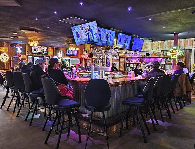 The bar where barbecue dreams begin. Those stools have heard more "mmms" and "ahhs" than a massage therapist's office.