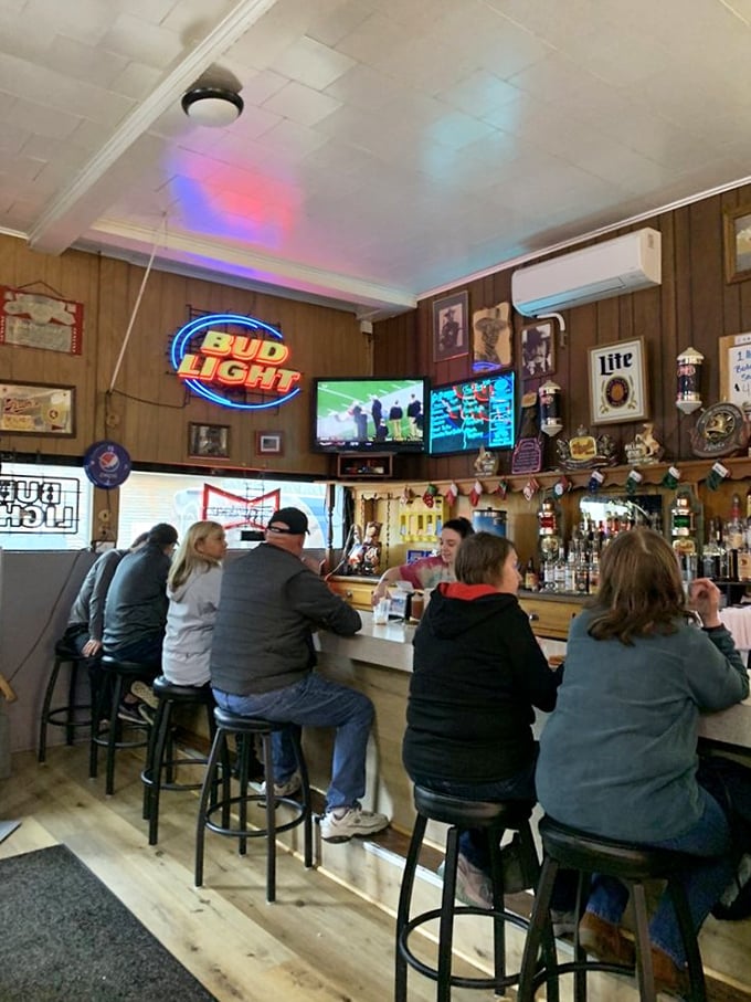 The bar area buzzes with conversation and neon signs&mdash;a Midwestern tavern in its most authentic form.