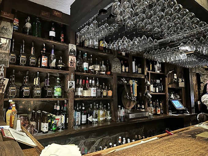 Behind every great historic meal is a bar stocked with enough spirits to raise the&hellip; well, spirits of revolutionary soldiers past. 